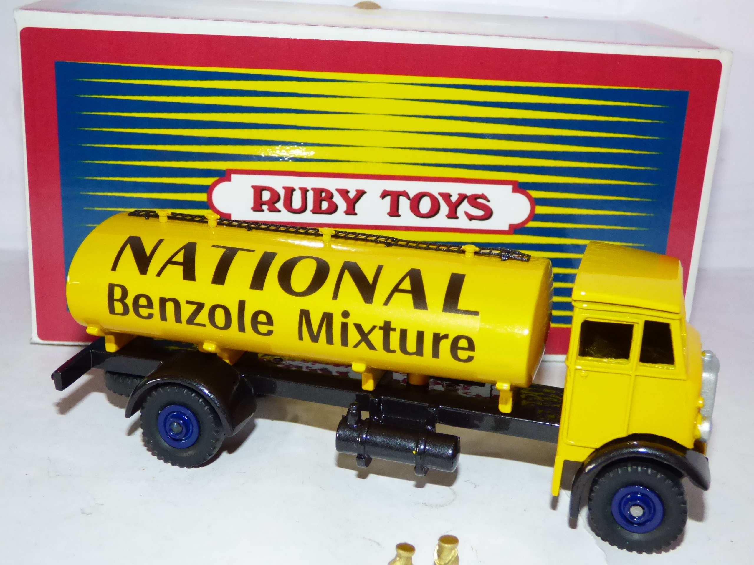 Ruby Toys Leyland Beaver Tanker National Benzole | Promod - Dolia ...