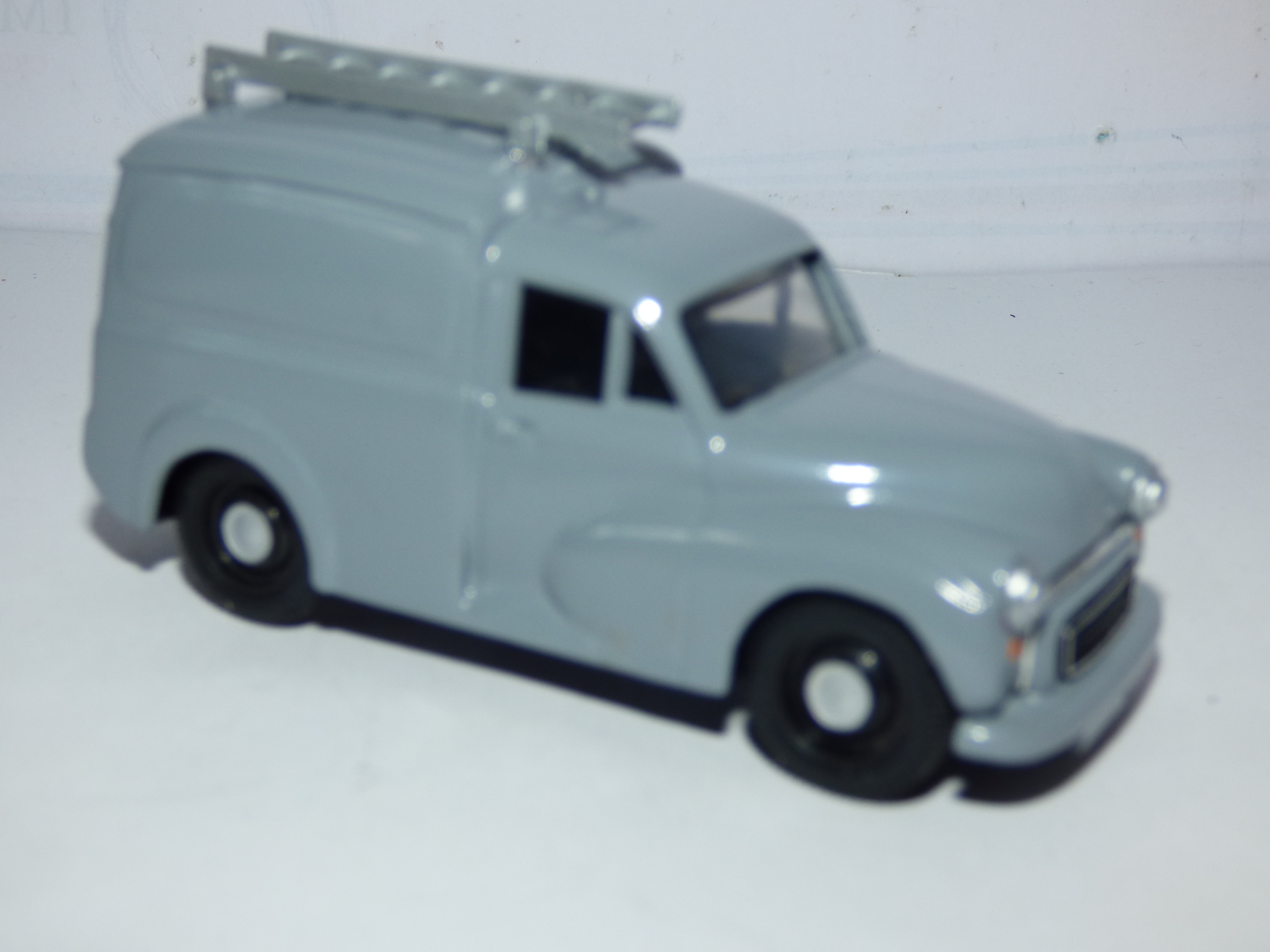 Corgi Morris Minor Van Cumulus Grey with roof ladder code 3 model 1:43 ...